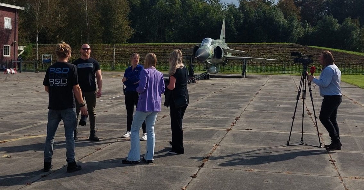Strongest man pulls fighter jet at Aviodrome